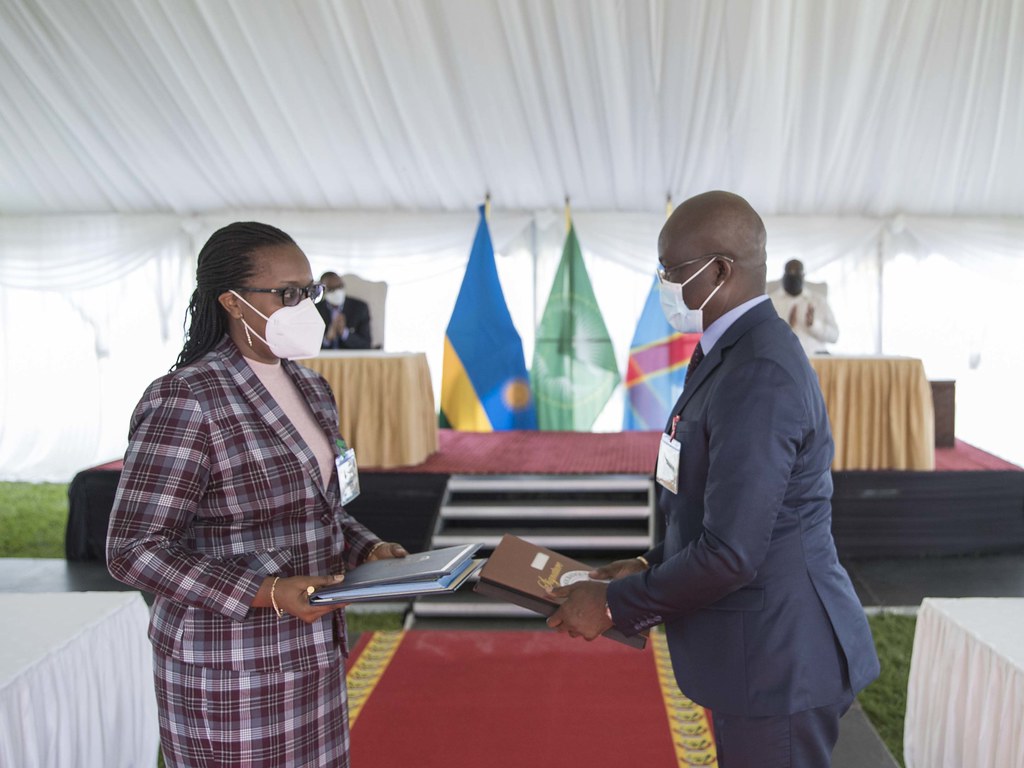 U Rwanda Na RDC Bigiye Gufatanya Gukurikirana Ubucukuzi Bwa Zahabu ...